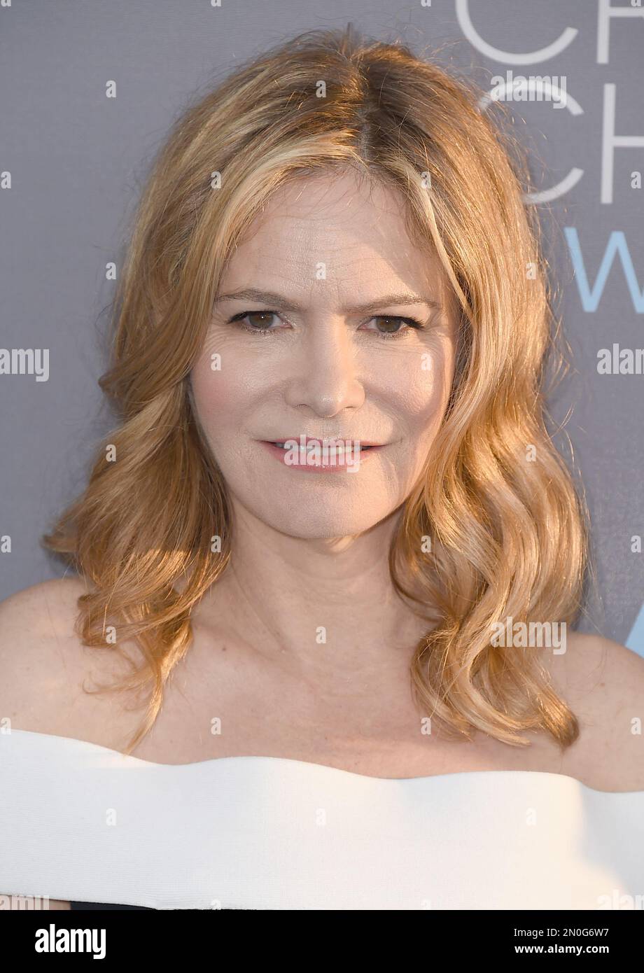 Jennifer Jason Leigh arrives at the 21st annual Critics' Choice Awards ...