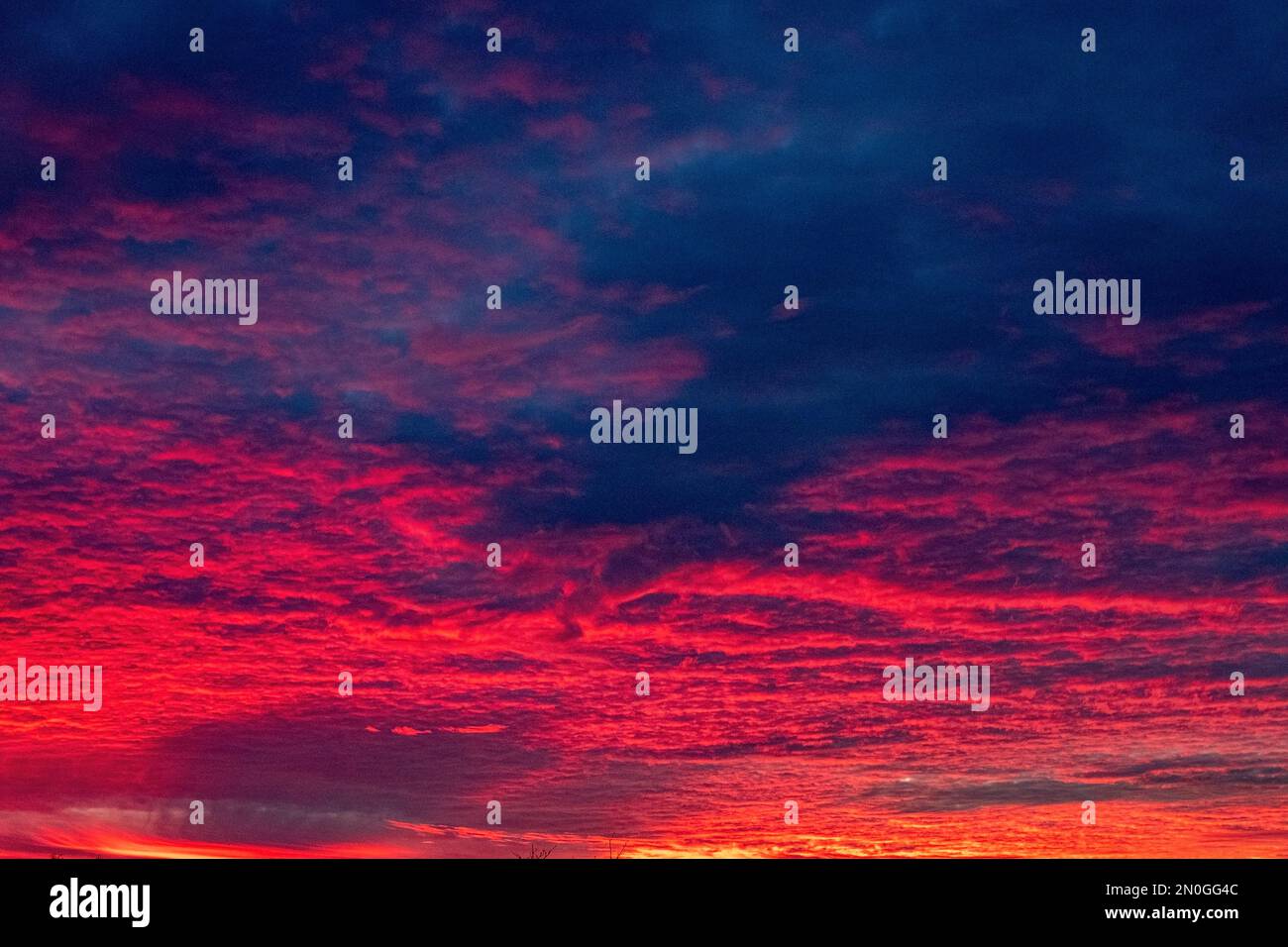 Sunset sky uk background hi-res stock photography and images - Alamy