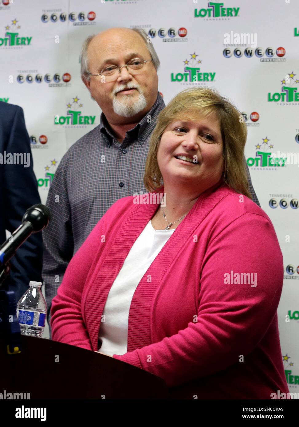 John and Lisa Robinson attend a news conference Friday, Jan. 15, 2016 ...