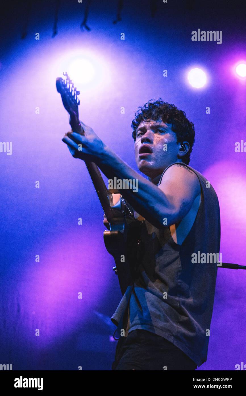 Fin power singer hi-res stock photography and images - Alamy