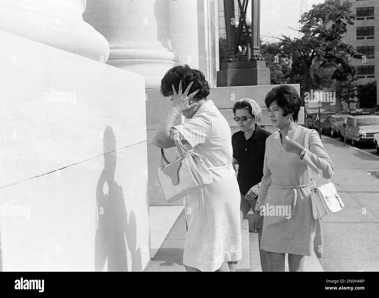 Members of Guillermo Aillon's family enter Superior Court in New Haven ...