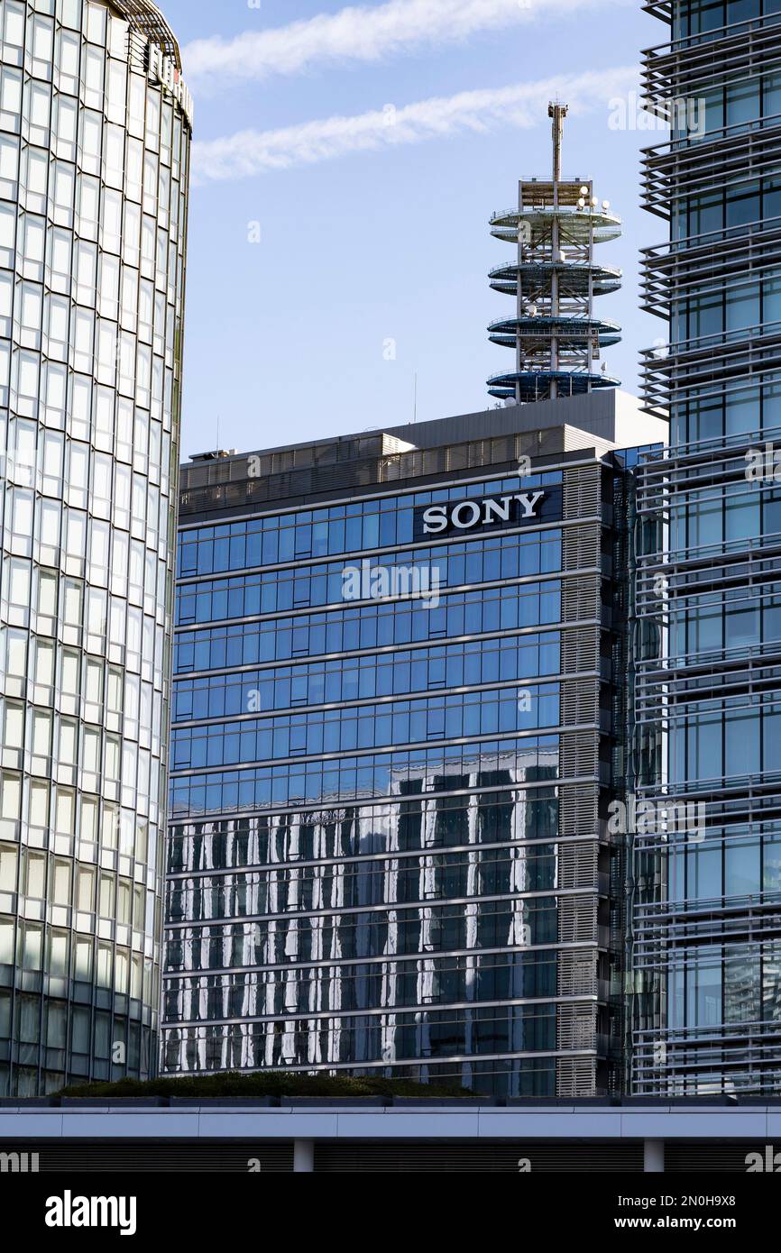 Sony products range hi-res stock photography and images - Alamy