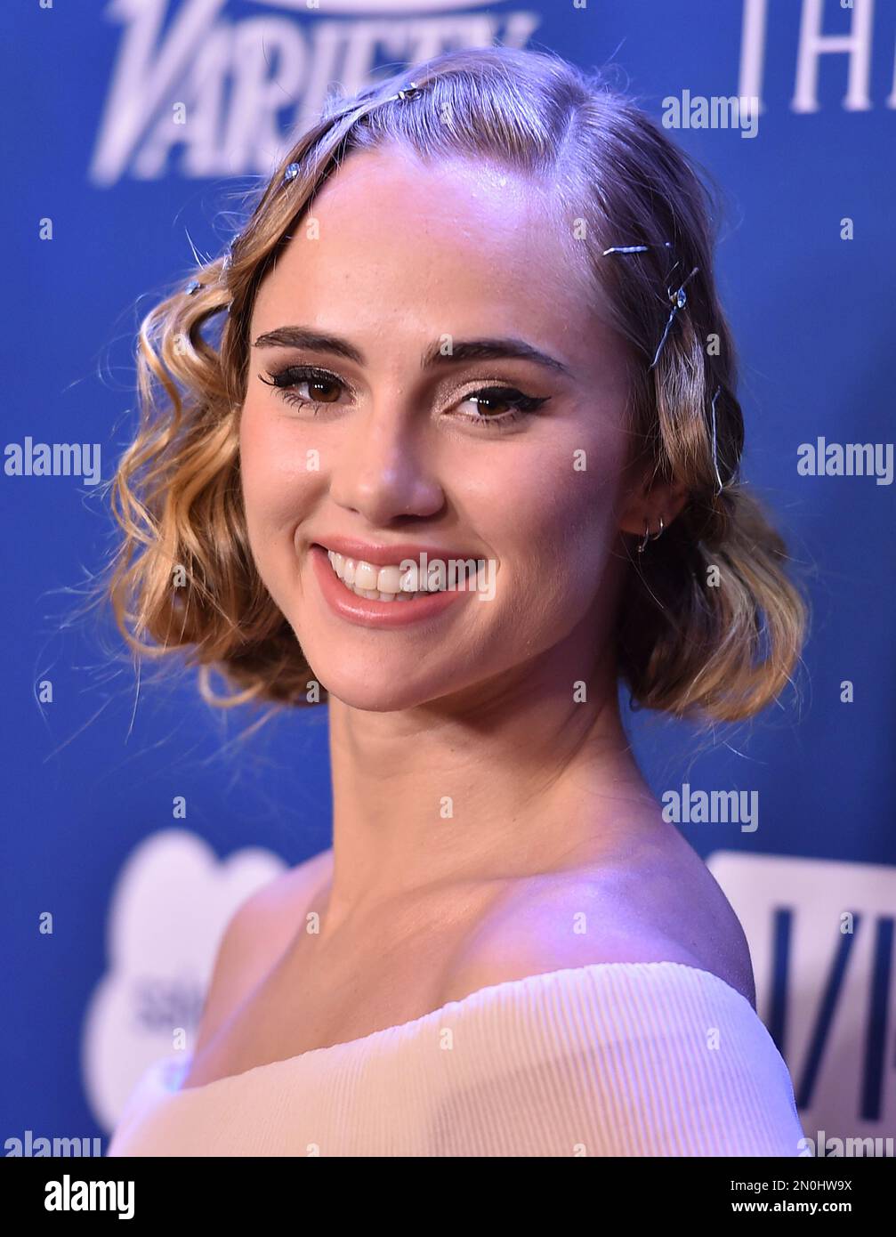 Suki Waterhouse arrives at the 5th Annual Sean Penn & Friends HELP ...