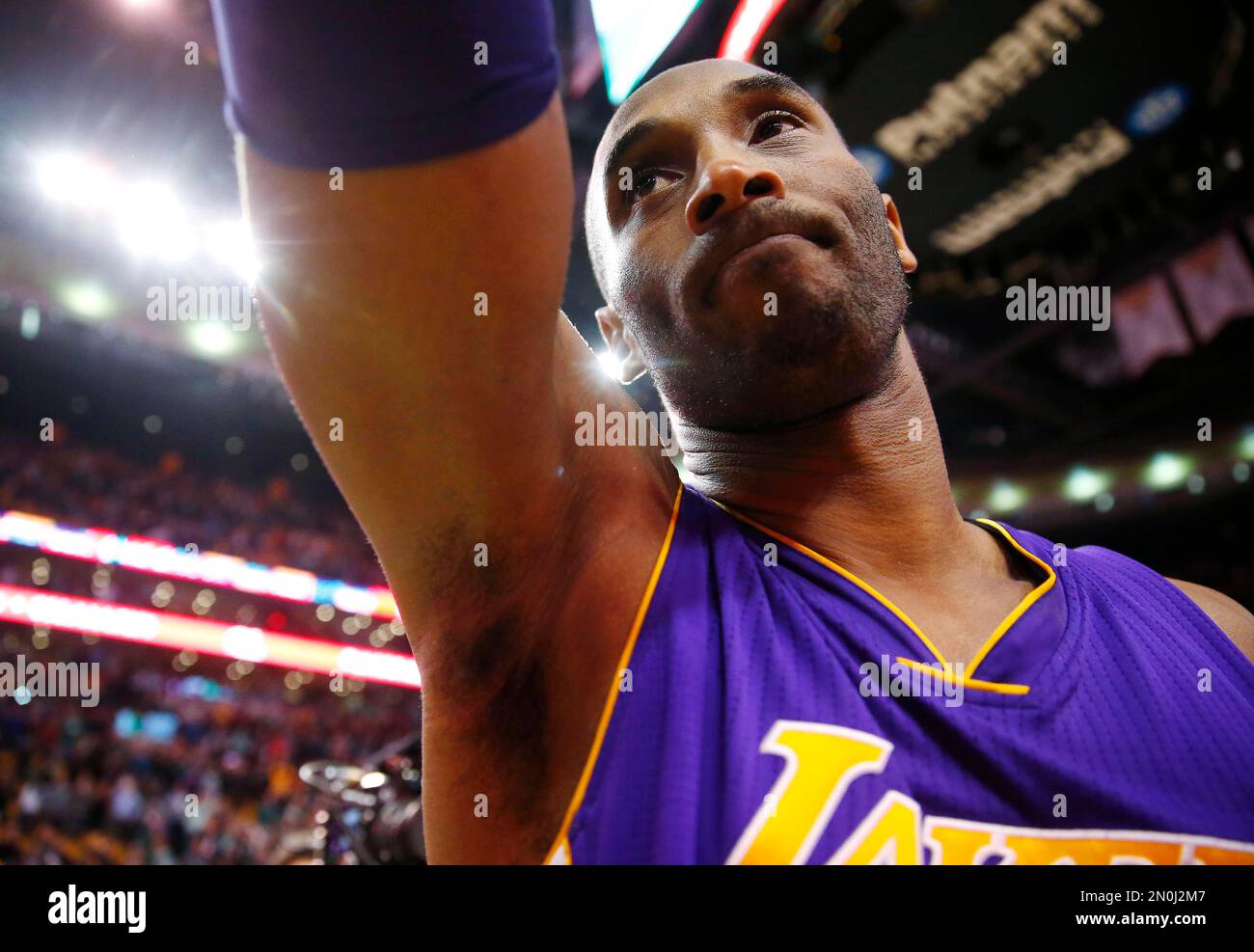 Los Angeles Lakers' Kobe Bryant waves to the crowd after their 112-104 ...