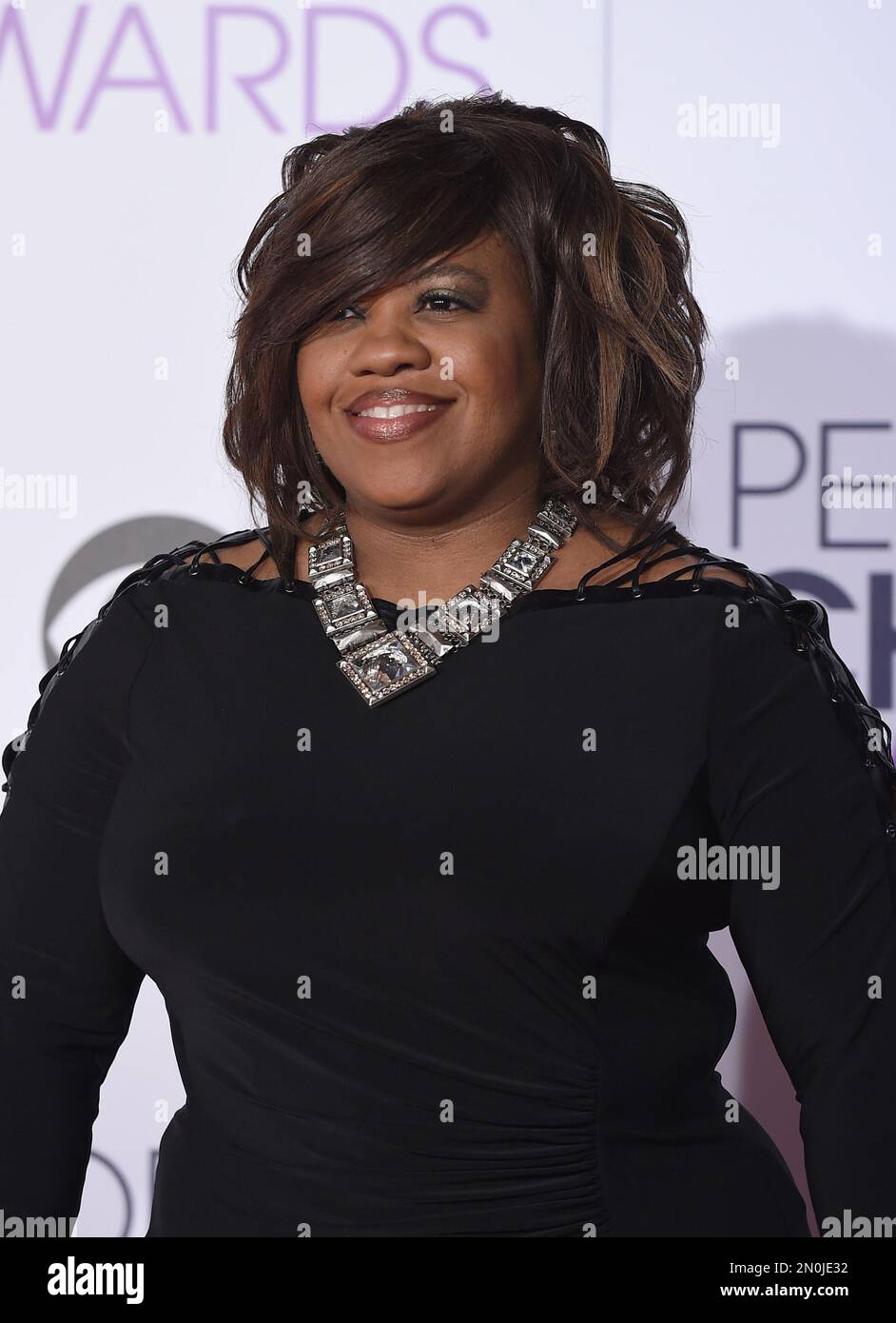 Chandra Wilson arrives at the People's Choice Awards at the Microsoft ...