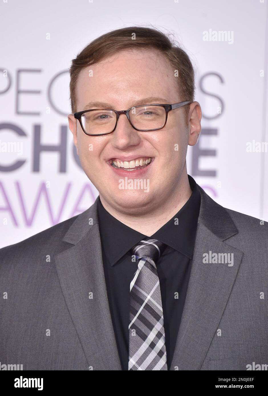 Matt Bellassai arrives at the People's Choice Awards at the Microsoft ...