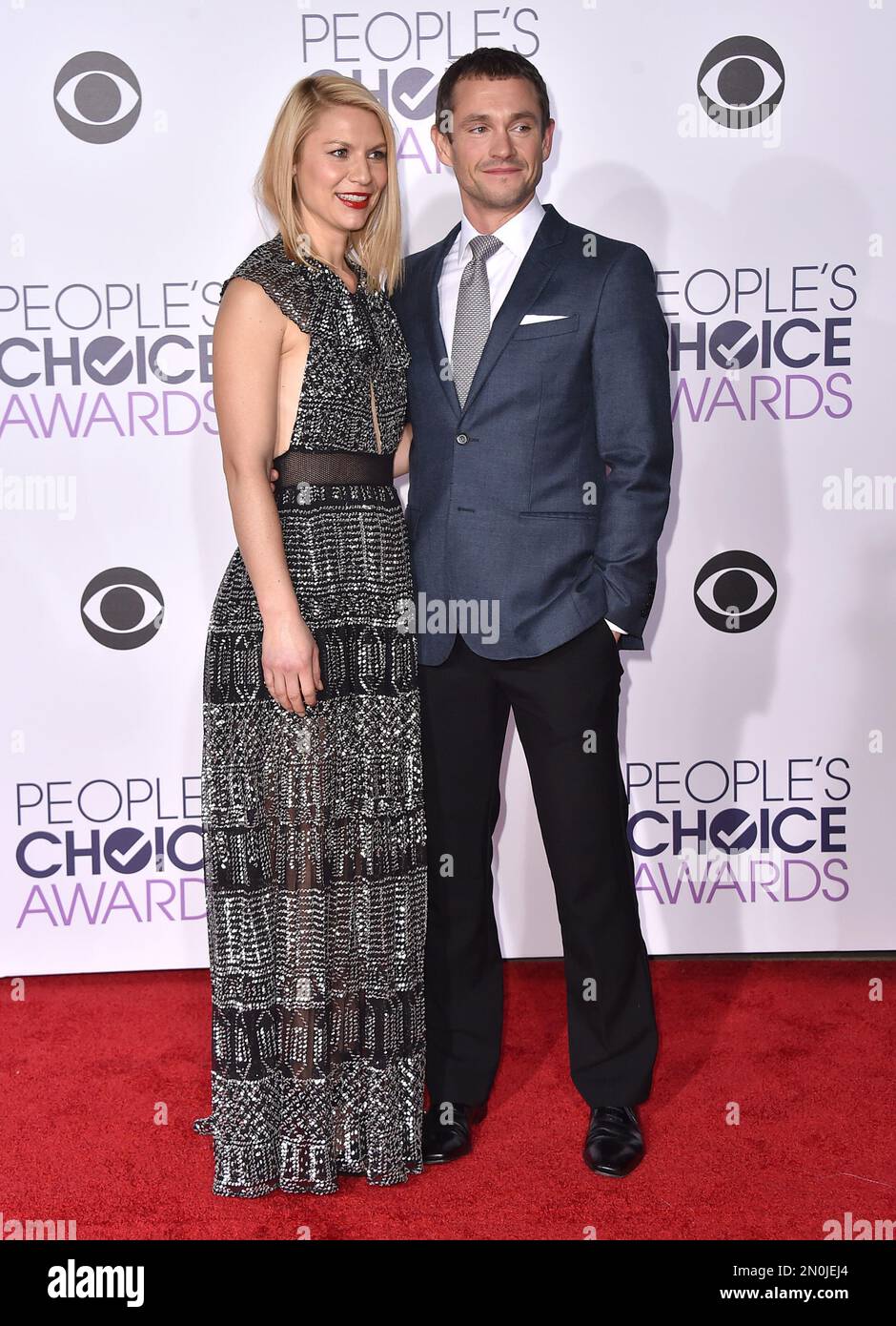 Claire Danes and Hugh Dancy arrive at the People's Choice Awards at the ...