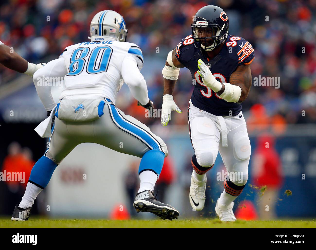 Chicago Bears linebacker Lamarr Houston (99) lines up against Detroit ...