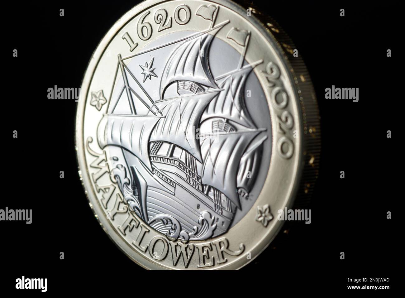 Mayflower 2 pound coin hi-res stock photography and images - Alamy
