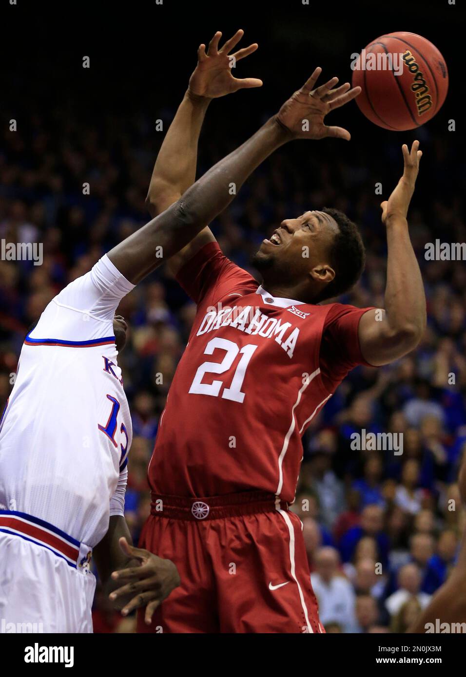 Kansas forward Cheick Diallo, left, knocks the ball away from Oklahoma ...