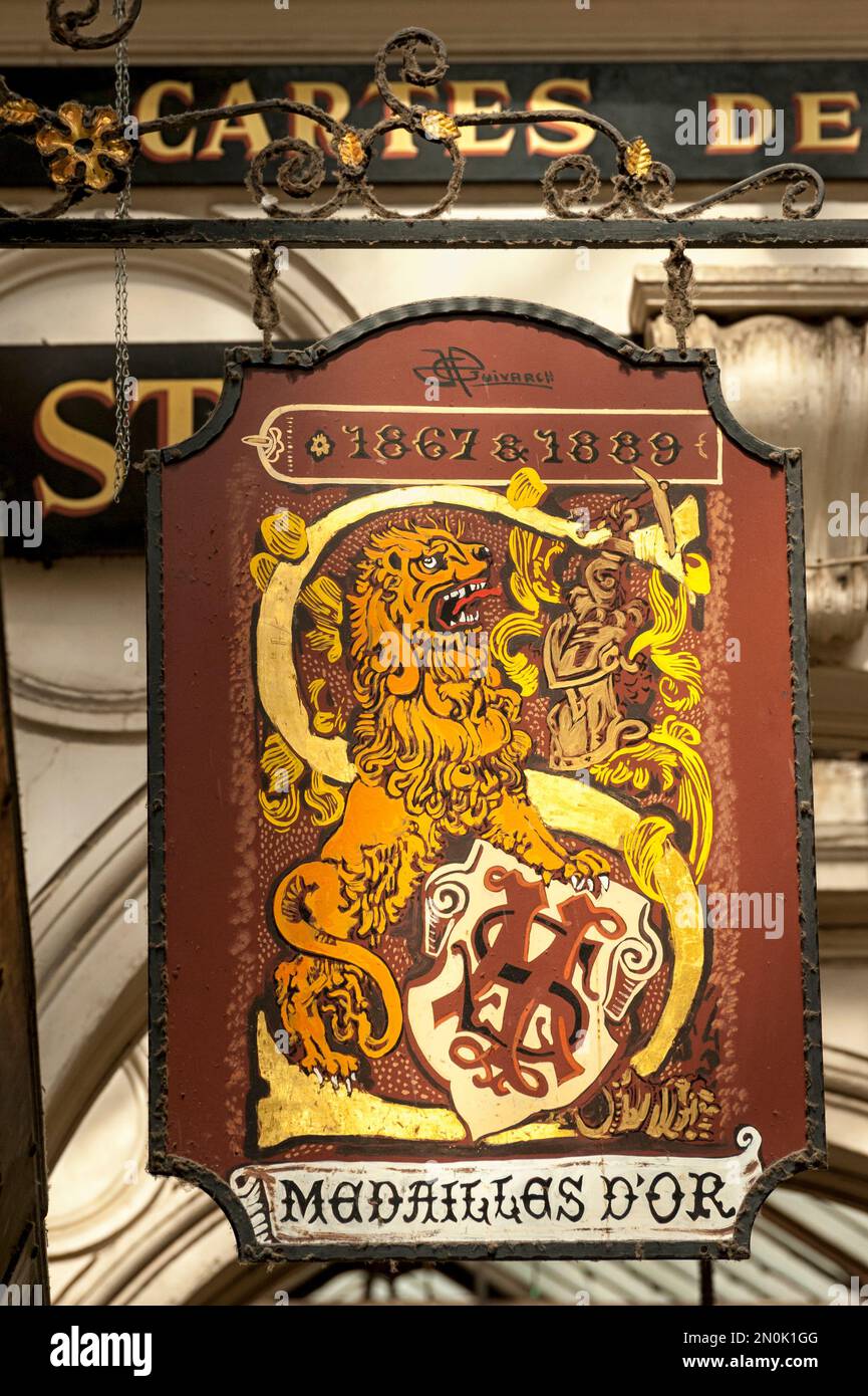 Stern graveur hi-res stock photography and images - Alamy