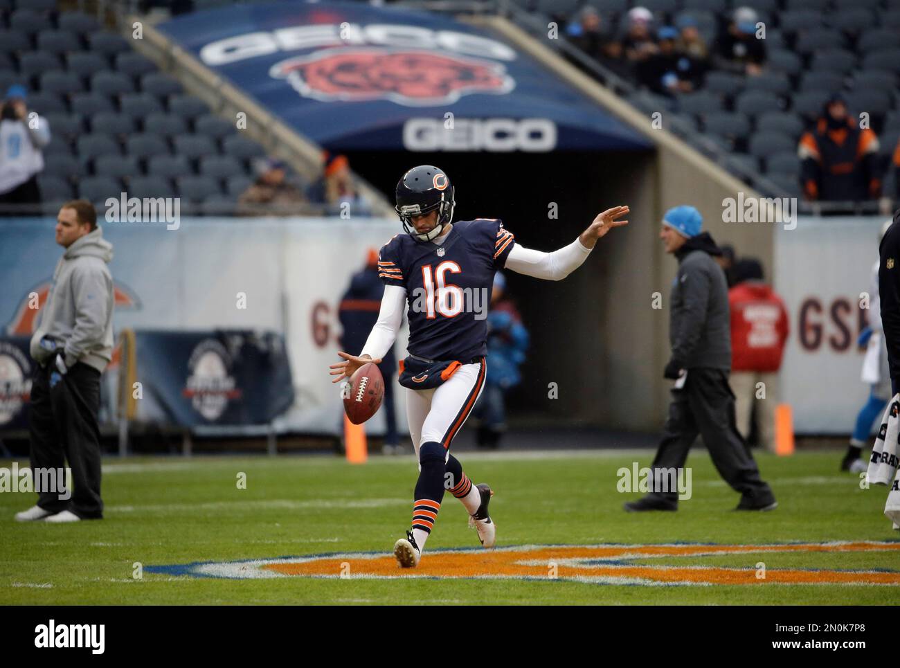 Chicago Bears punter Pat O'Donnell (16) warms up before an NFL football ...