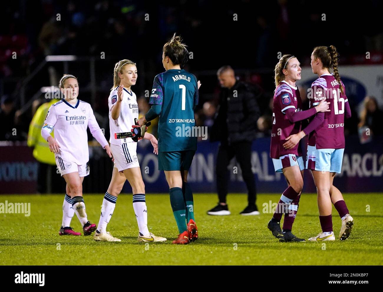 Mackenzie arnold west ham goalkeeper hi-res stock photography and ...