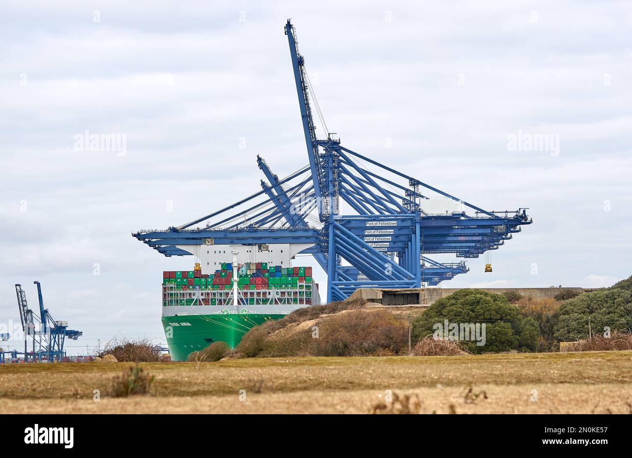 Large container ship being loaded in Felixstowe docks Stock Photo - Alamy