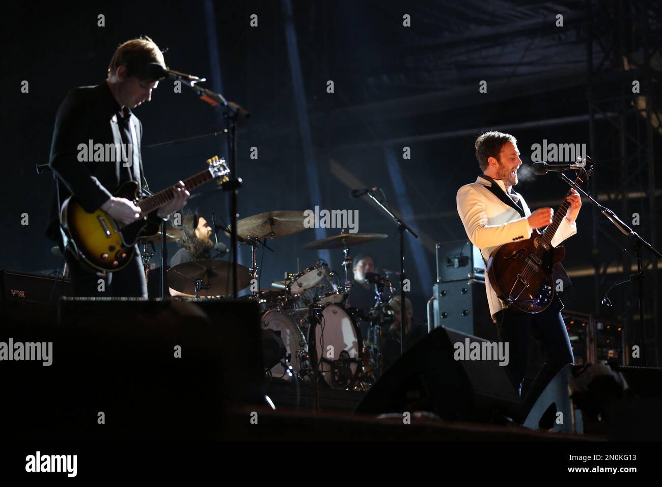 From left, artist Matthew Followill and artist Caleb Followill of the ...