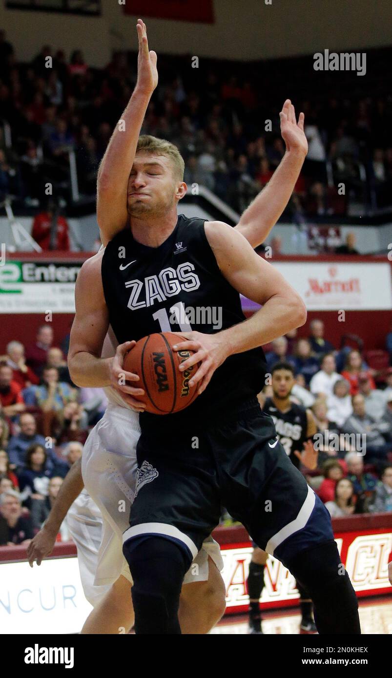 Gonzaga forward Domantas Sabonis (11) is defended by Santa Clara forward Henrik Jadersten during ...