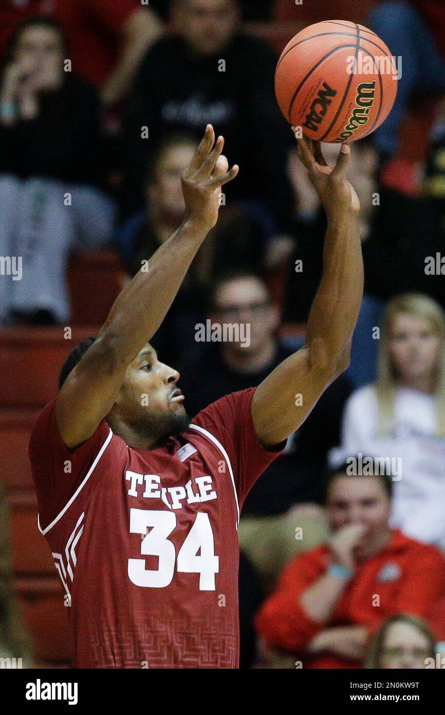 Temple's Devin Coleman shoots in the second half of an NCAA college ...
