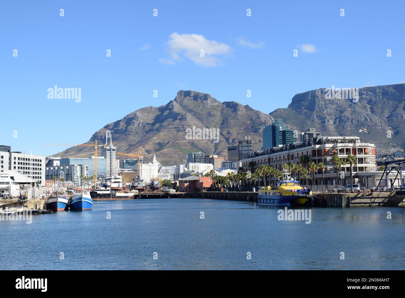 A mountain view from the Victoria & Alfred Waterfront downtown Cape ...