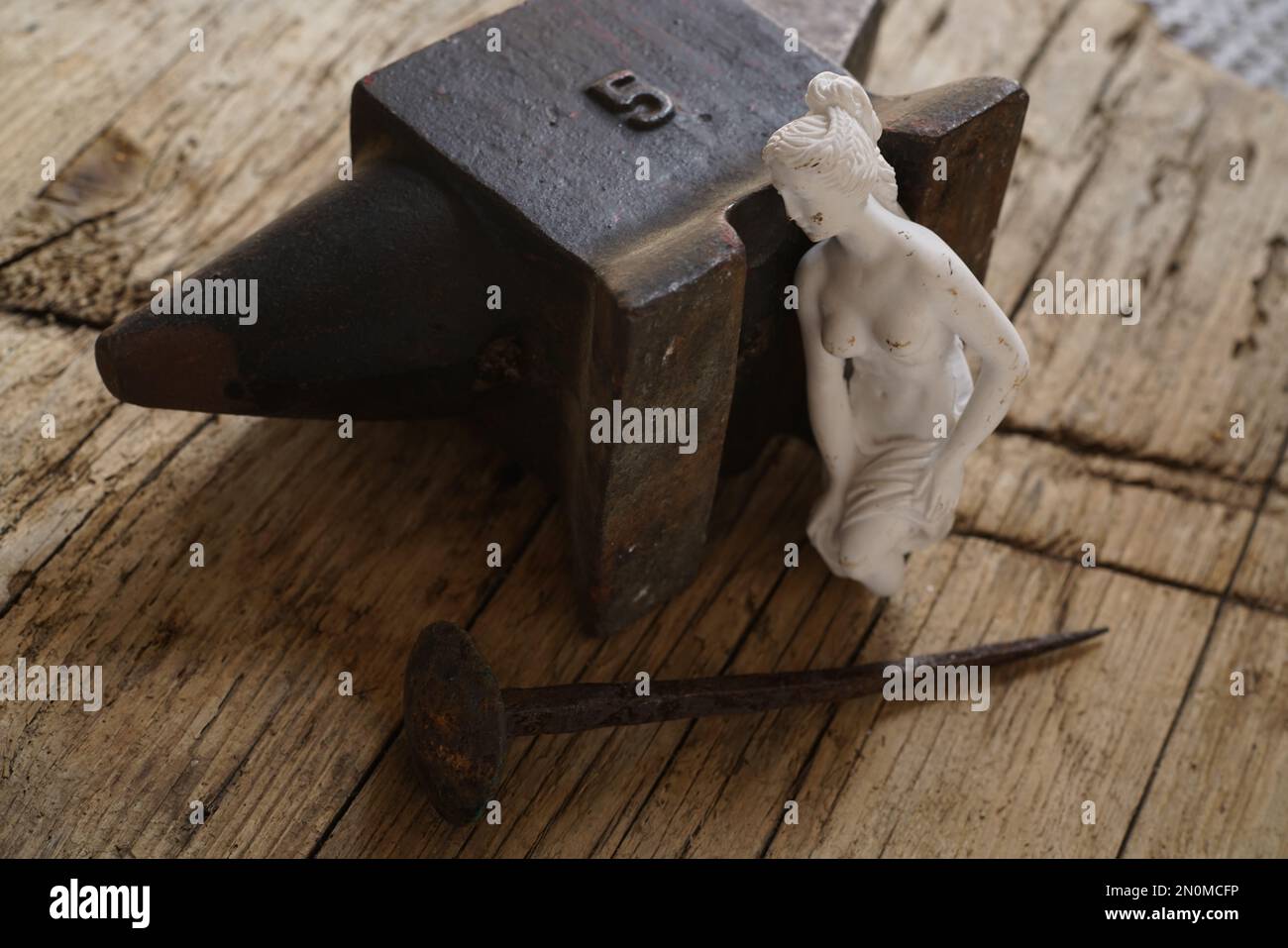 Broken statue of woman representing concept of violence Stock Photo - Alamy