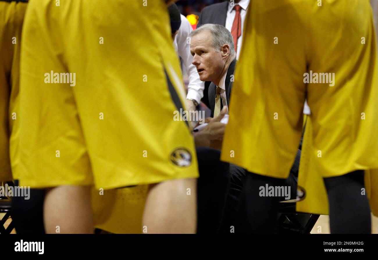 Missouri head coach Kim Anderson talks to his team during a time out in ...