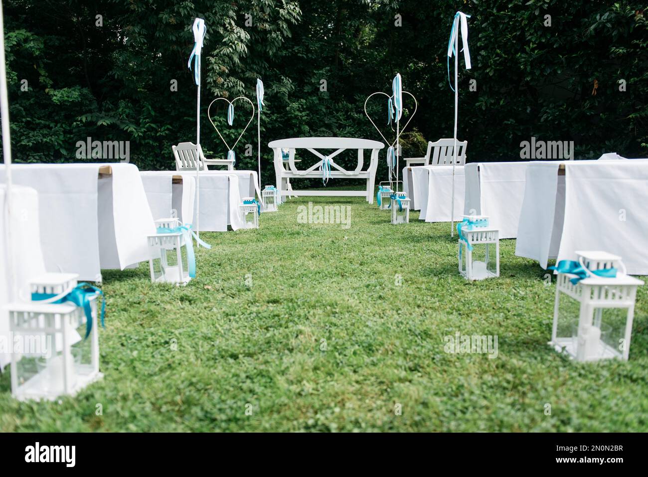 An empty outdoor wedding venue Stock Photo - Alamy