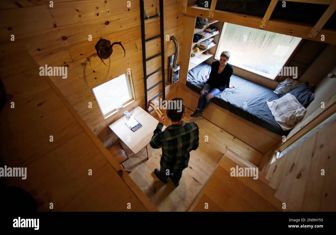 FILE - In this Oct. 20, 2015 photo, Shane Lentz, of Pittsburgh, Pa ...