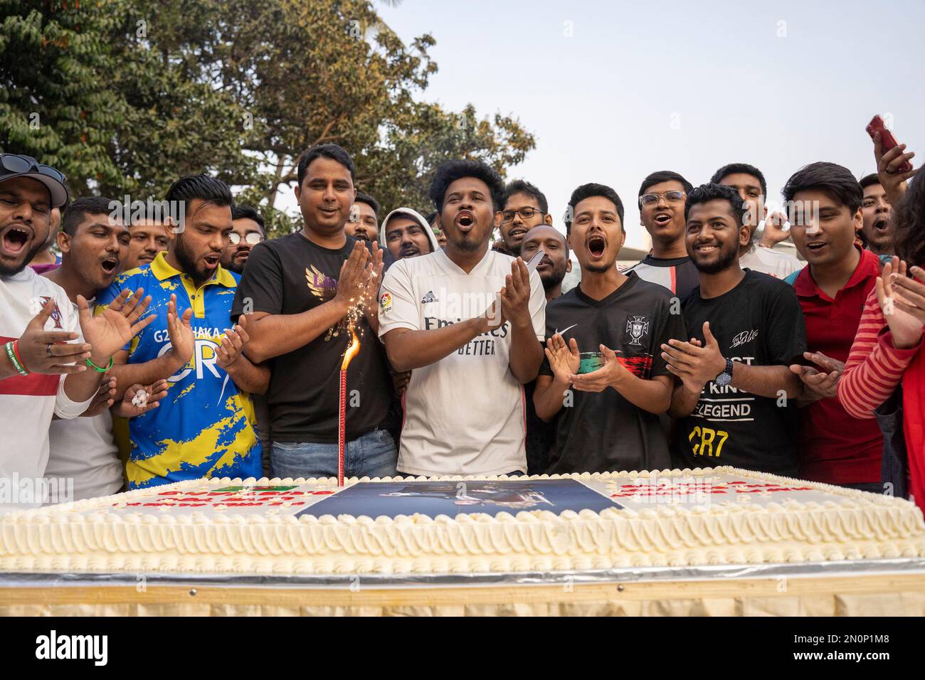 Dhaka, Bangladesh. 05th Feb, 2023. Fans cheer before cutting the cake ...
