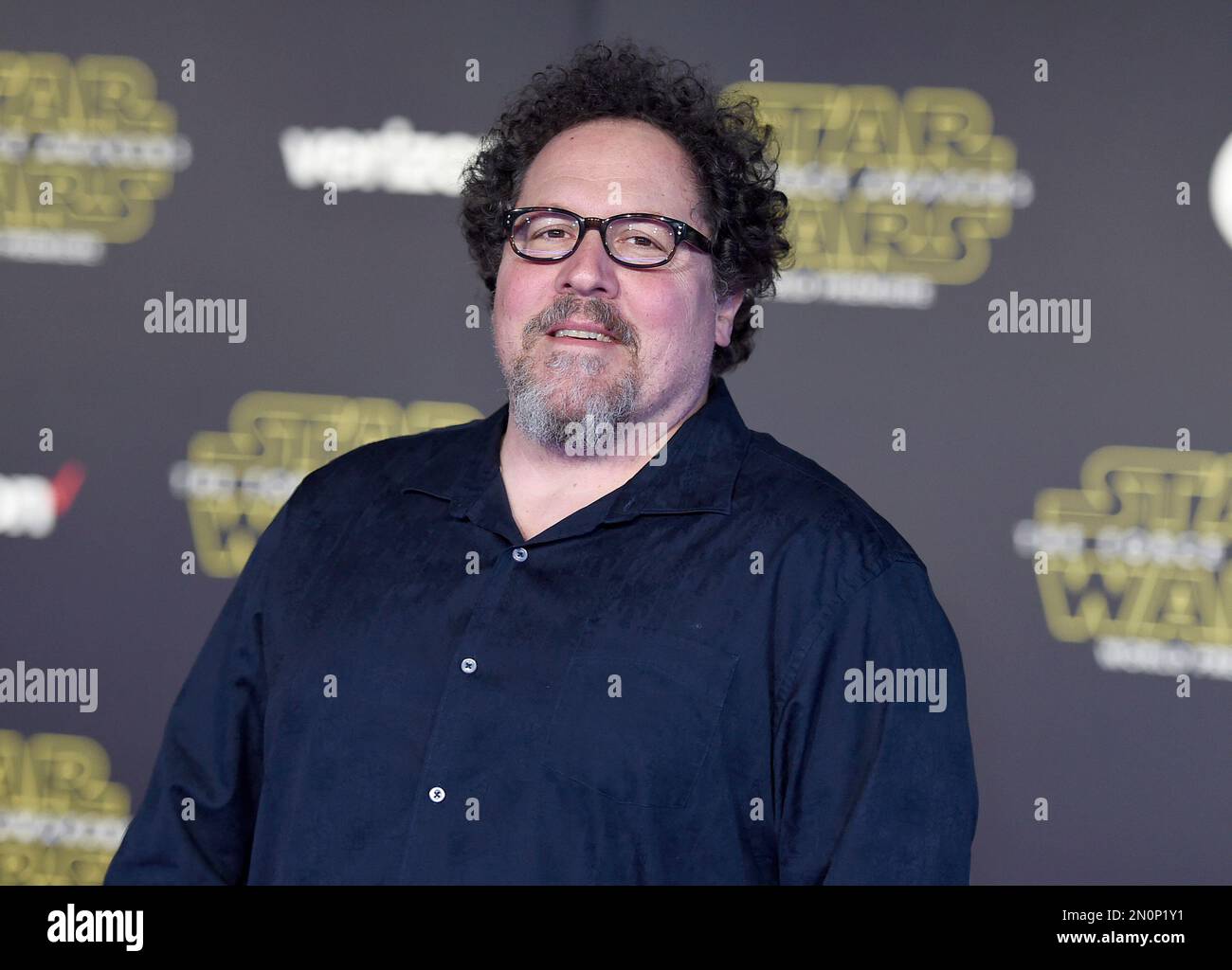 Jon Favreau arrives at the world premiere of "Star Wars: The Force ...