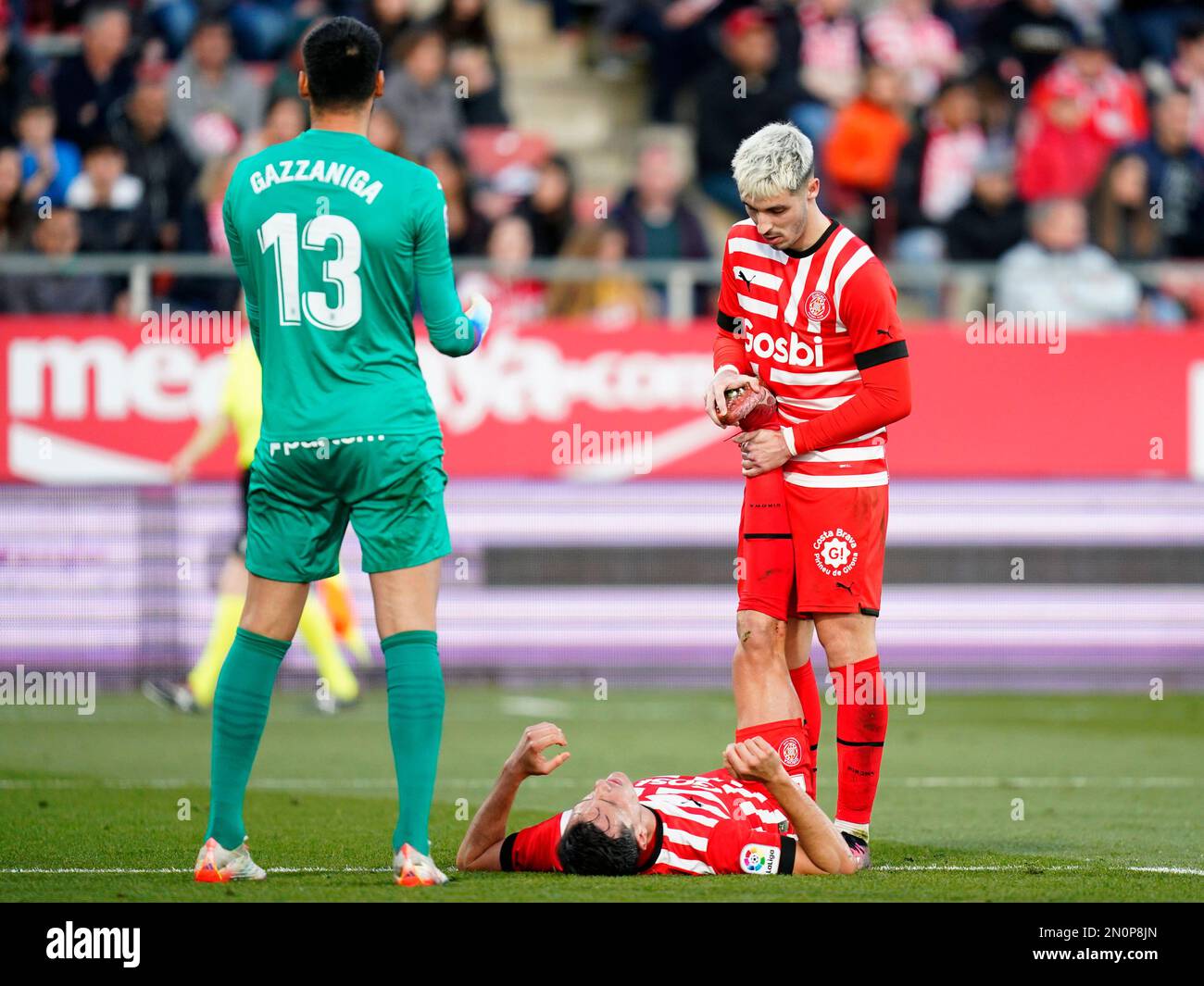 Valery Fernandez with Bernardo Espinosa of Girona FC during the La Liga ...