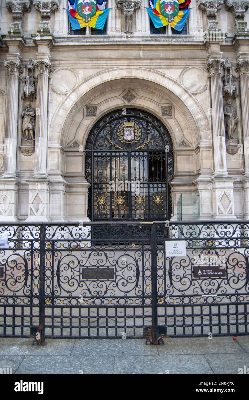 Paris hotel de ville entrance municipal building, Iron cast fences. Art ...