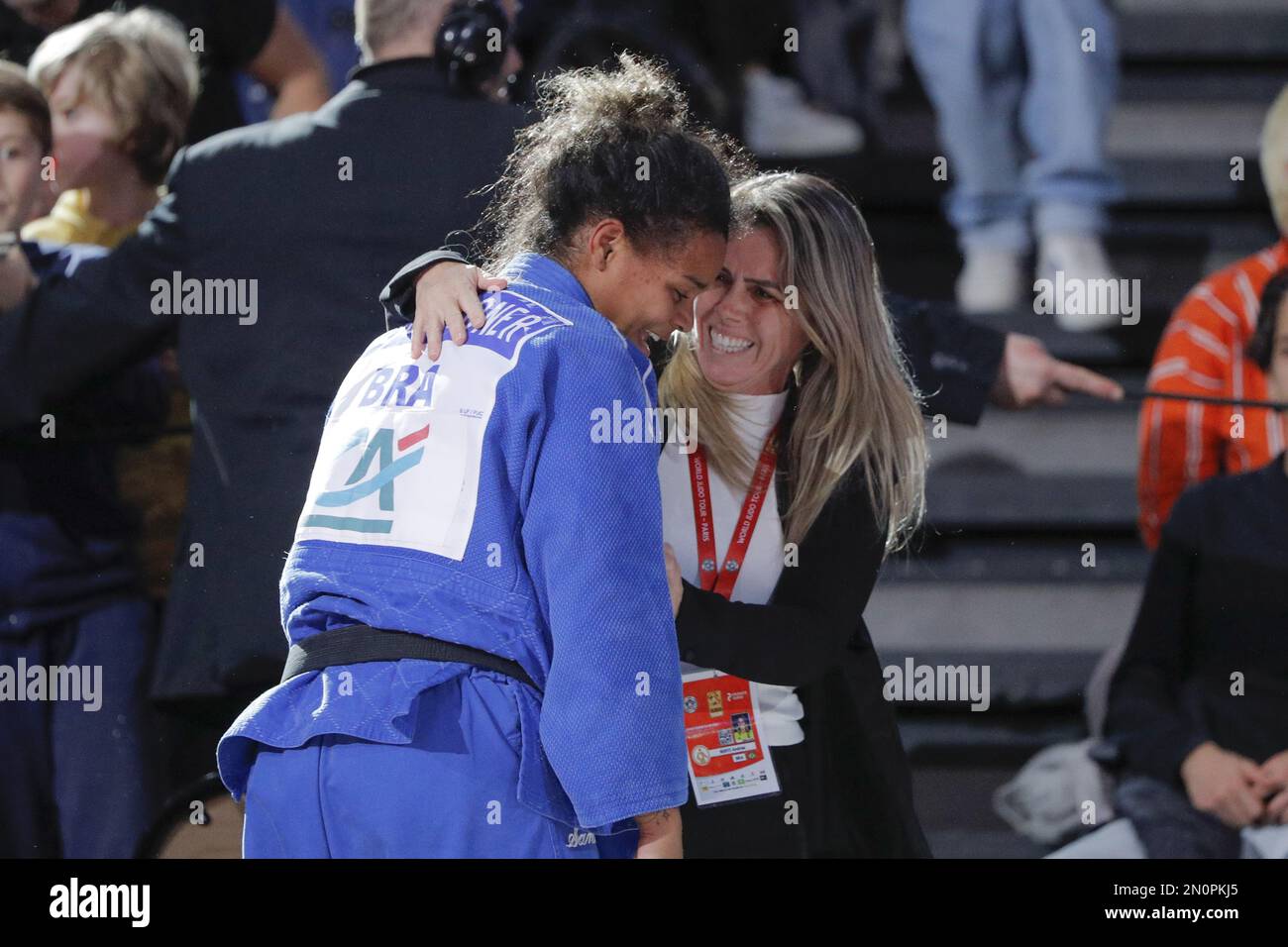 Ellen Froner (BRA) celebration with her trainer after won the Bronze ...