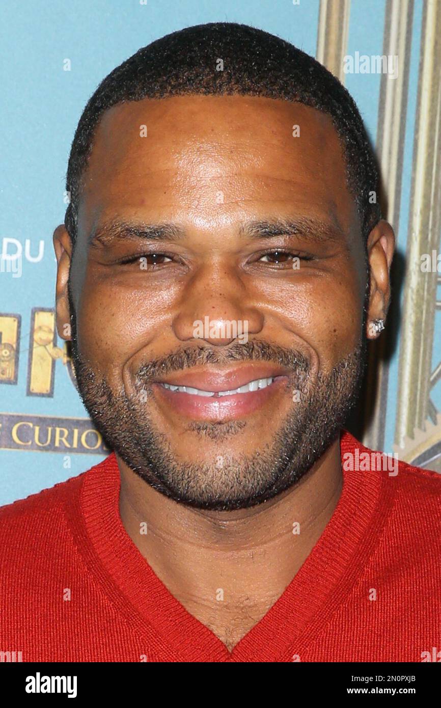 Anthony Anderson arrives at the LA Premiere of Cirque du Soleil's ...