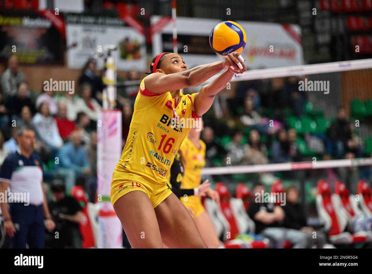Pala Ubi Banca, Cuneo, Italy, February 05, 2023, Lanier Khalia (Bergamo ...