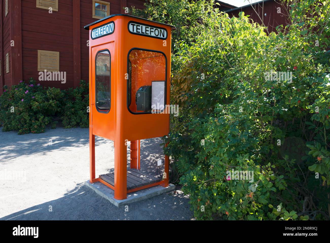 Vintage phone booth hi-res stock photography and images - Alamy