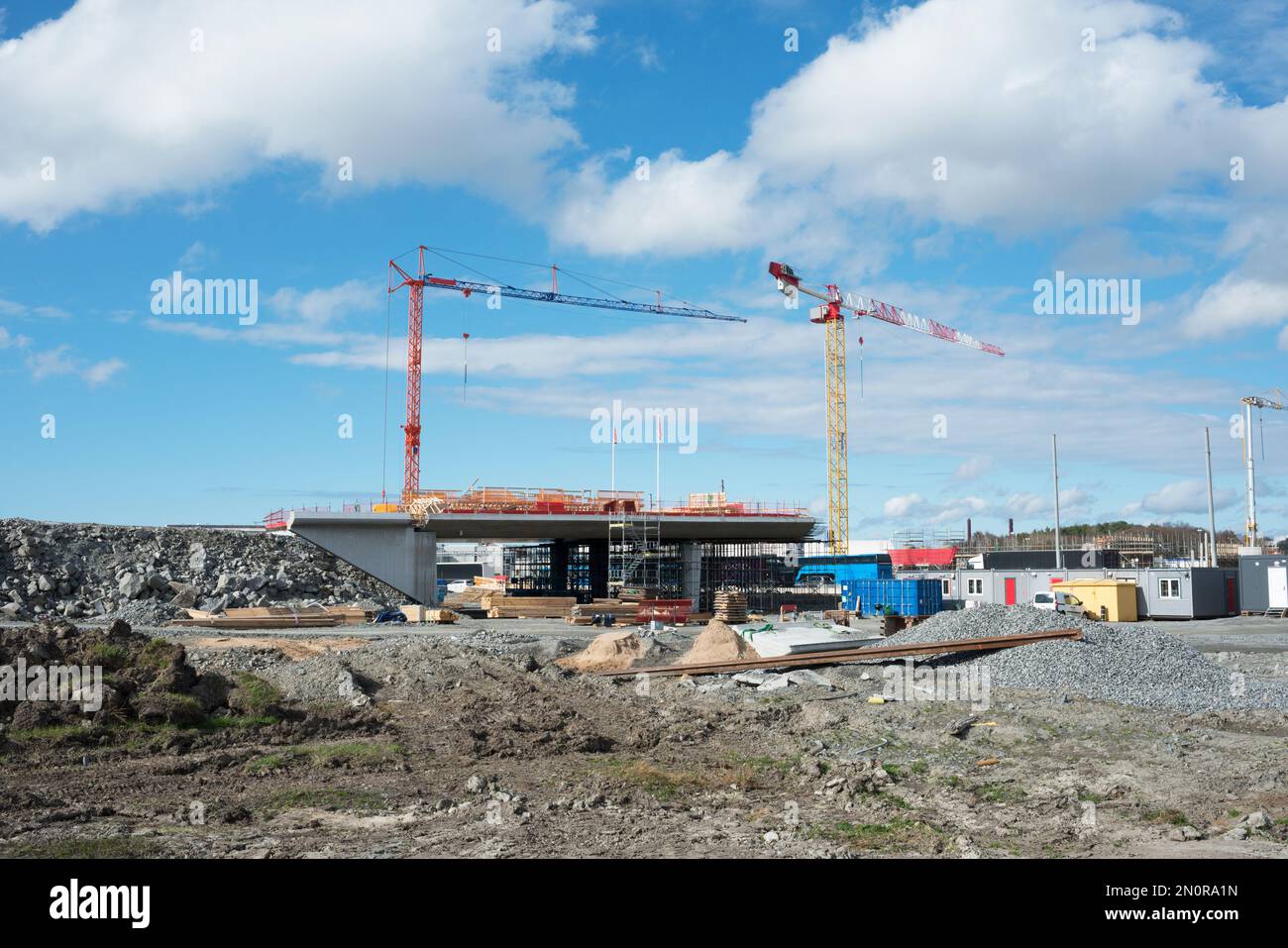 Bridge viaduct road traffic machine hi-res stock photography and images ...
