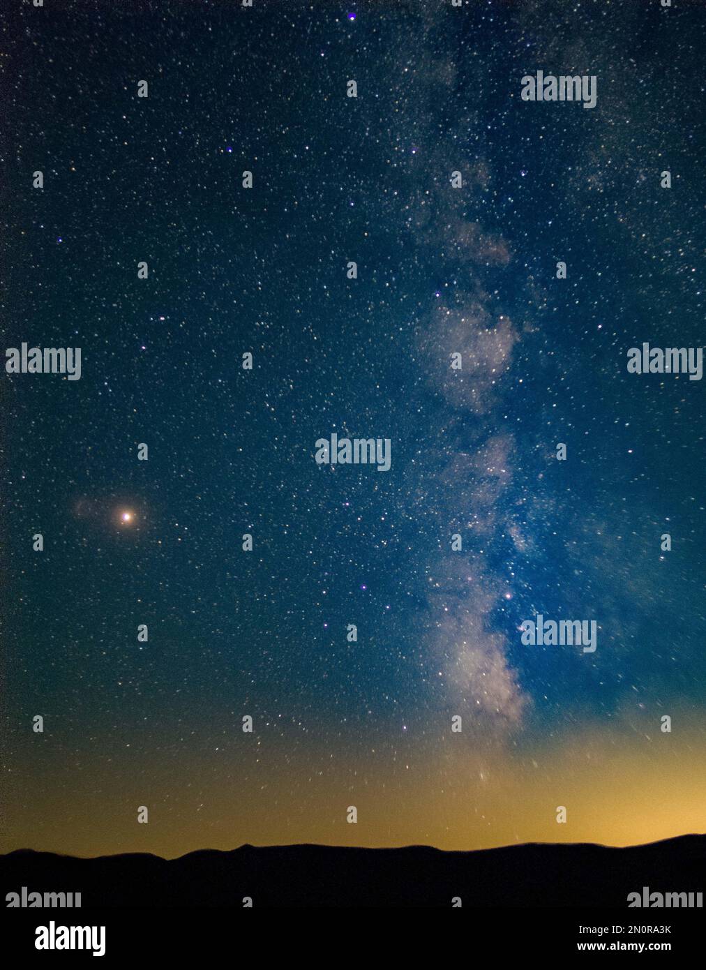 Long exposure of the Milky Way and Mars at the Cholla Cactus Garden in ...