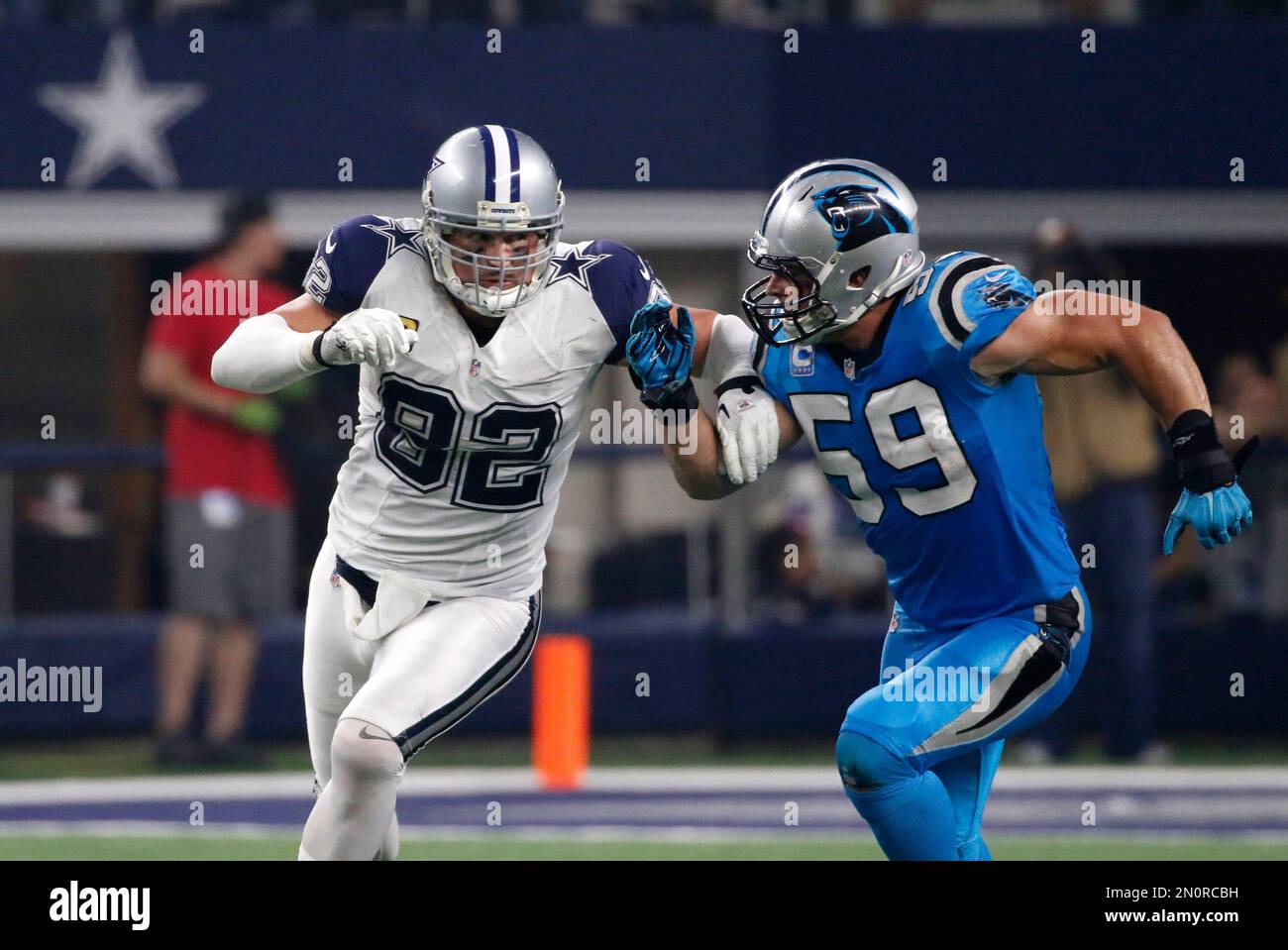Dallas Cowboys' Jason Witten (82) runs a route as Carolina Panthers ...