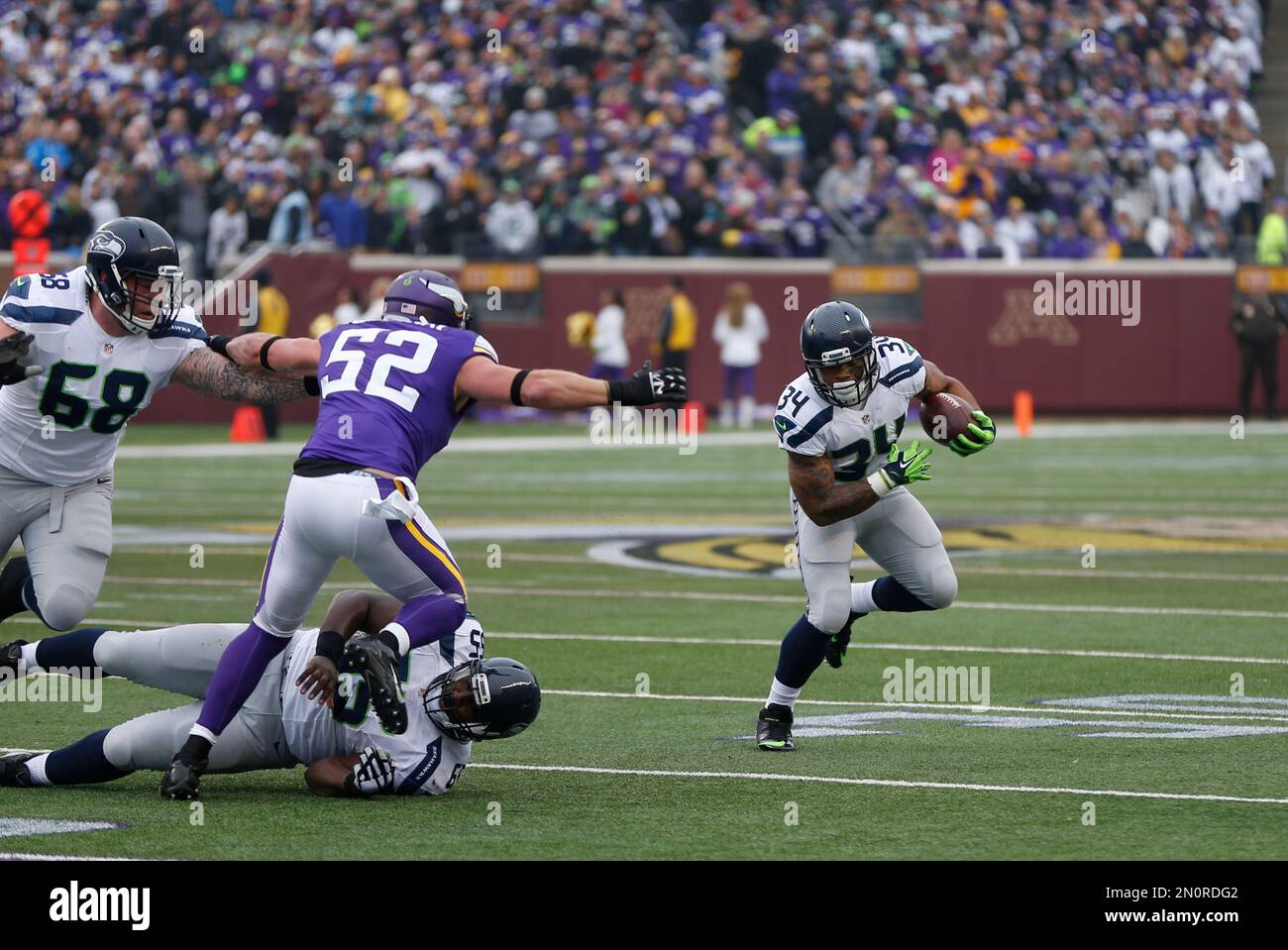 Seattle Seahawks running back Thomas Rawls (34) runs against the ...