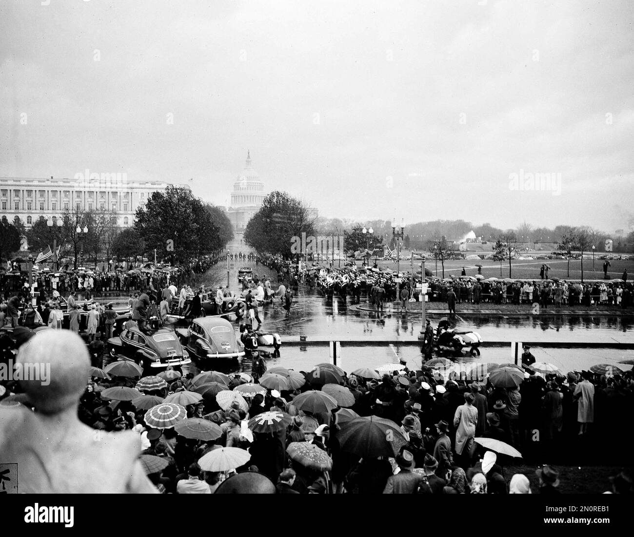 Crowds line the streets as the car bearing President Franklin D ...