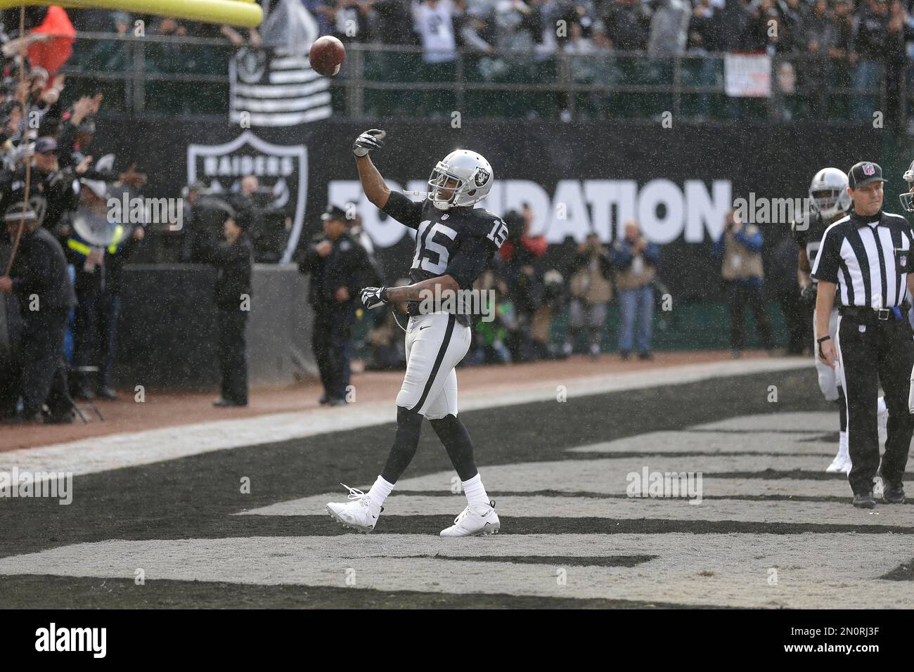 Oakland Raiders wide receiver Michael Crabtree (15) celebrates after ...