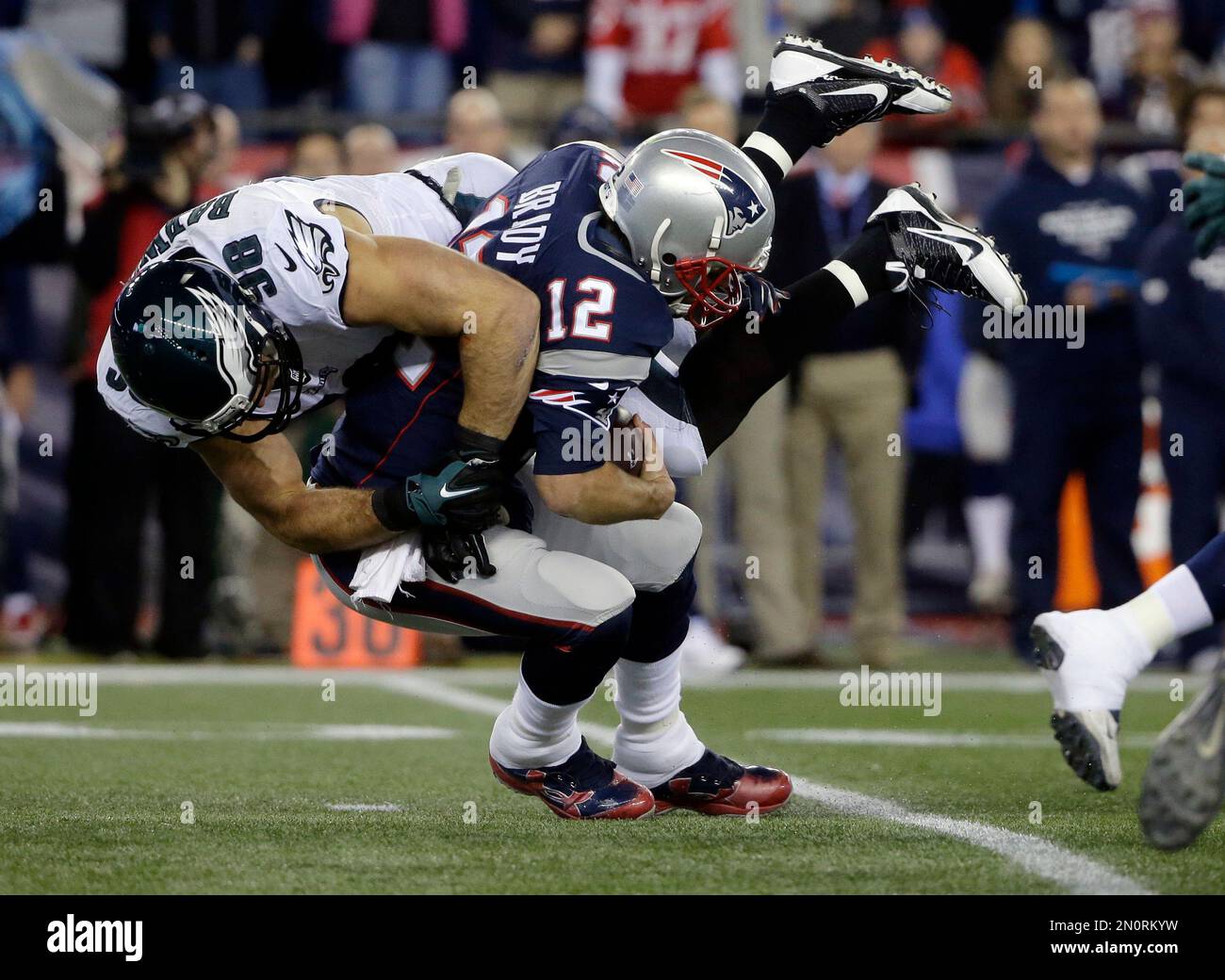 Philadelphia Eagles linebacker Connor Barwin (98) sacks New England ...
