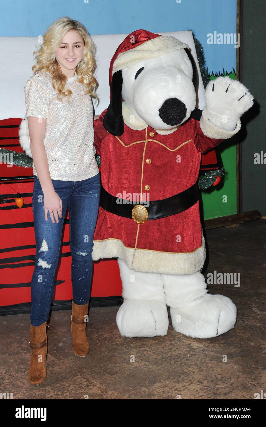Chloe Lukasiak attends Countdown to Christmas and Snoopy's Merriest ...