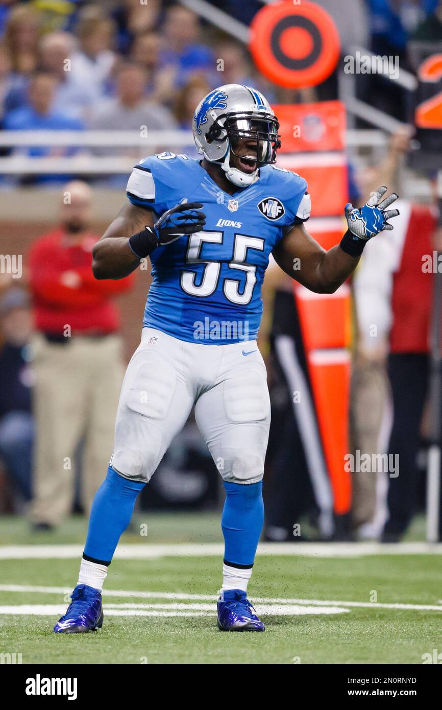 Detroit Lions middle linebacker Stephen Tulloch (55) celebrates a play ...