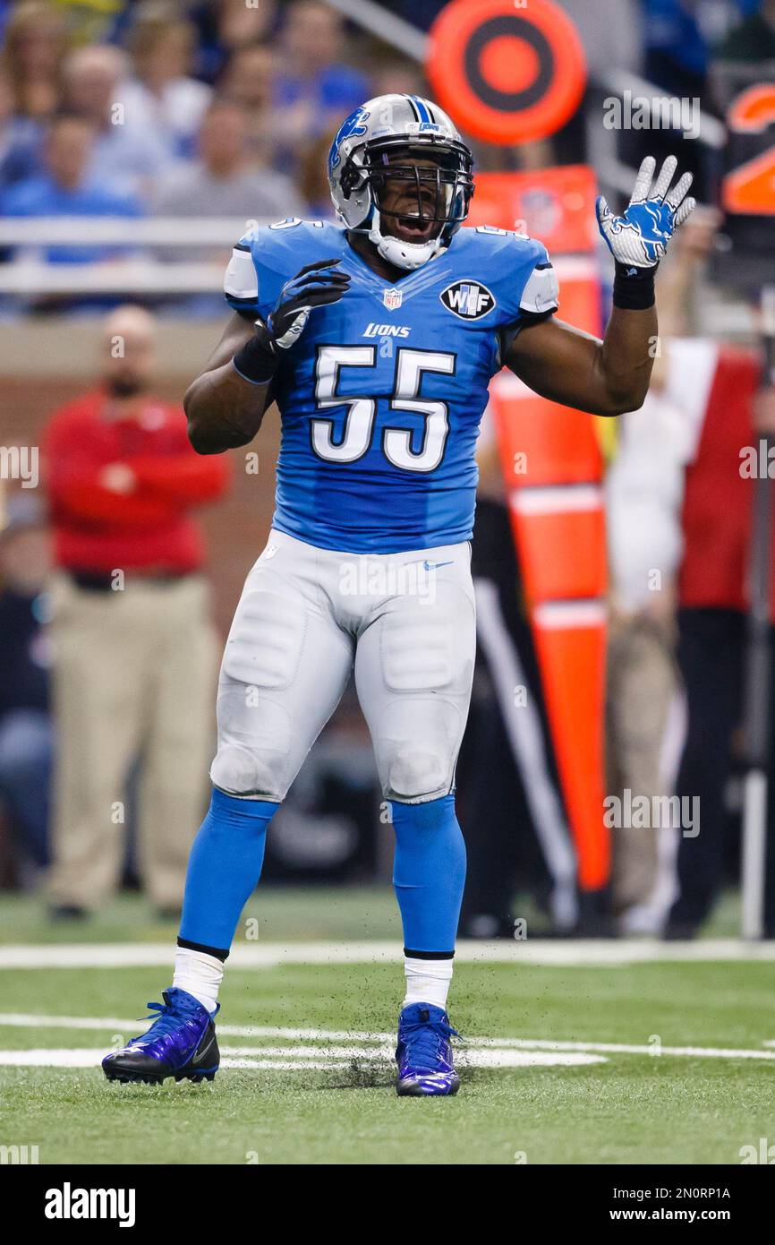 Detroit Lions middle linebacker Stephen Tulloch (55) celebrates a play ...