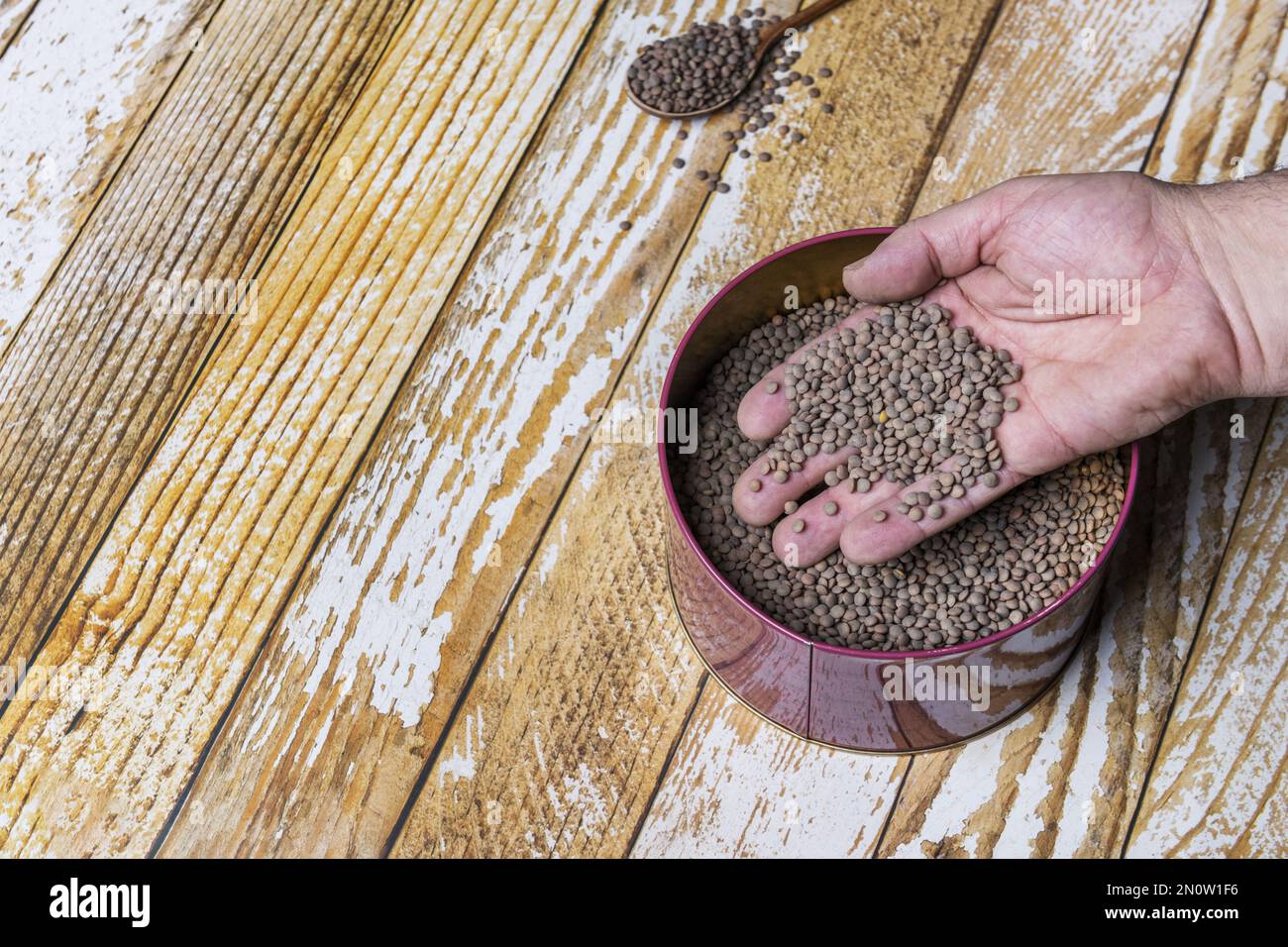 Pulses checking hi-res stock photography and images - Alamy