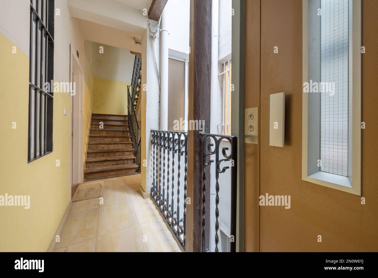 Real steel poster hi-res stock photography and images - Alamy