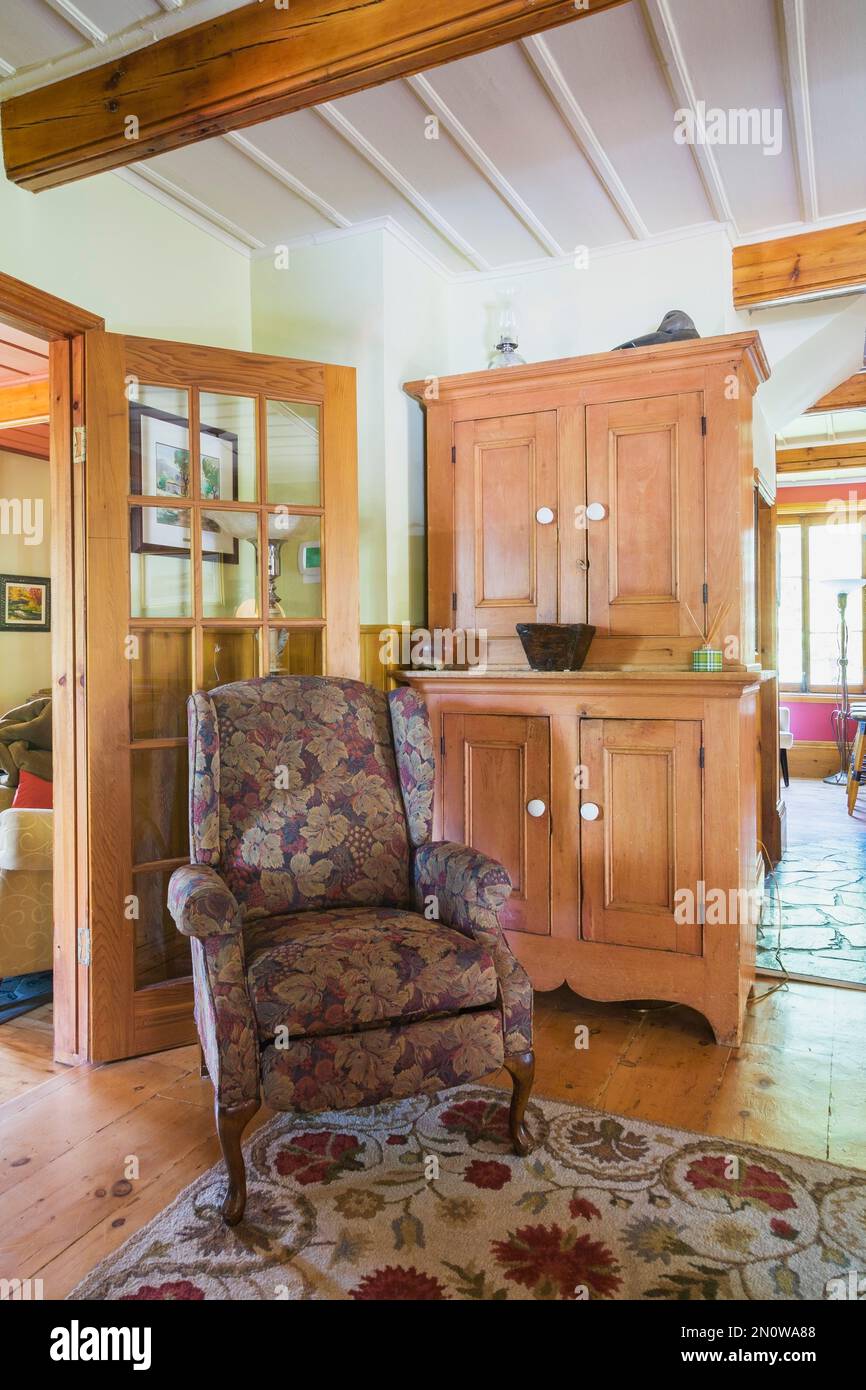 Parlor room victorian hi-res stock photography and images - Alamy