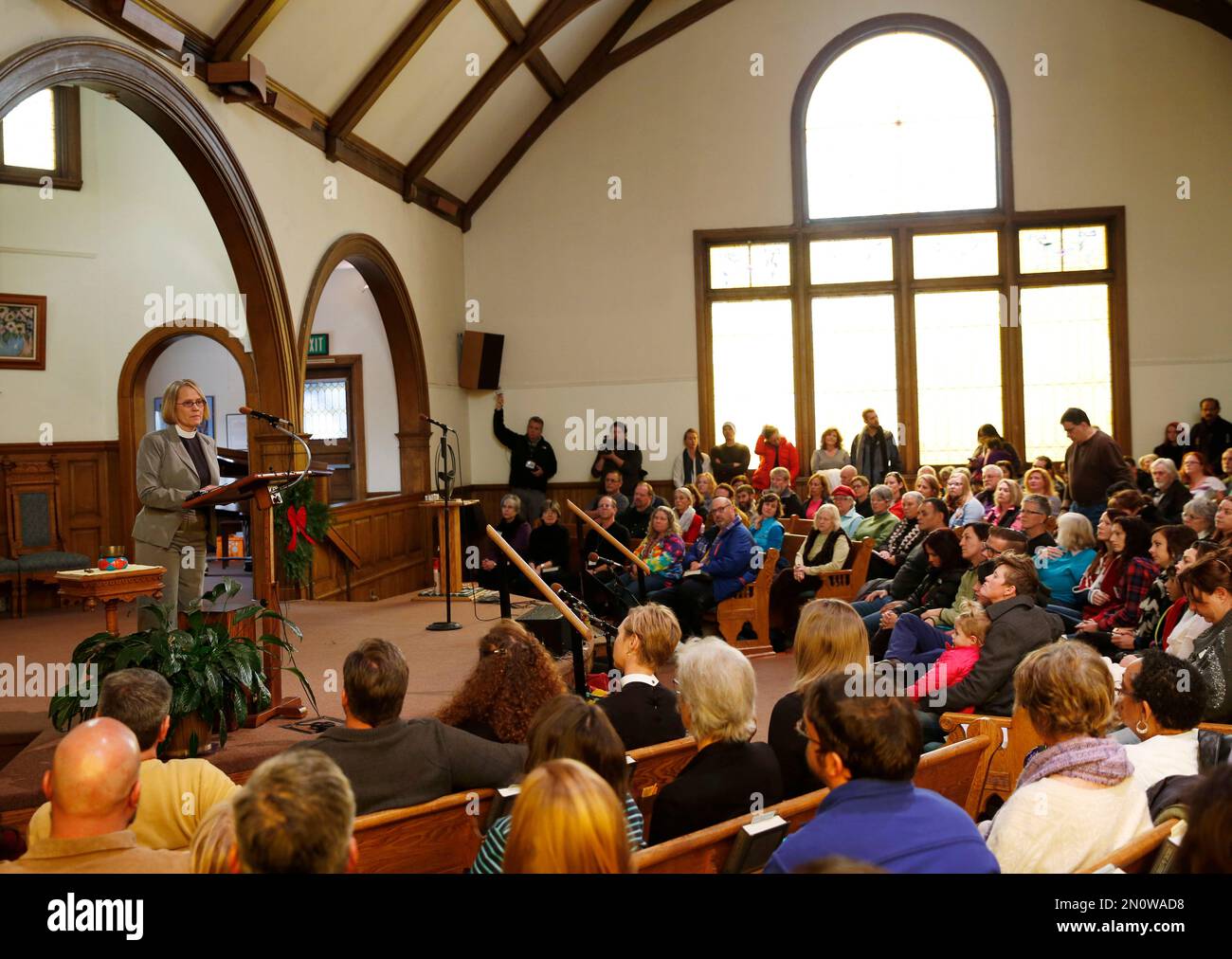 The Rev. Nori Rost, left, of the All Souls Unitarian Universality ...