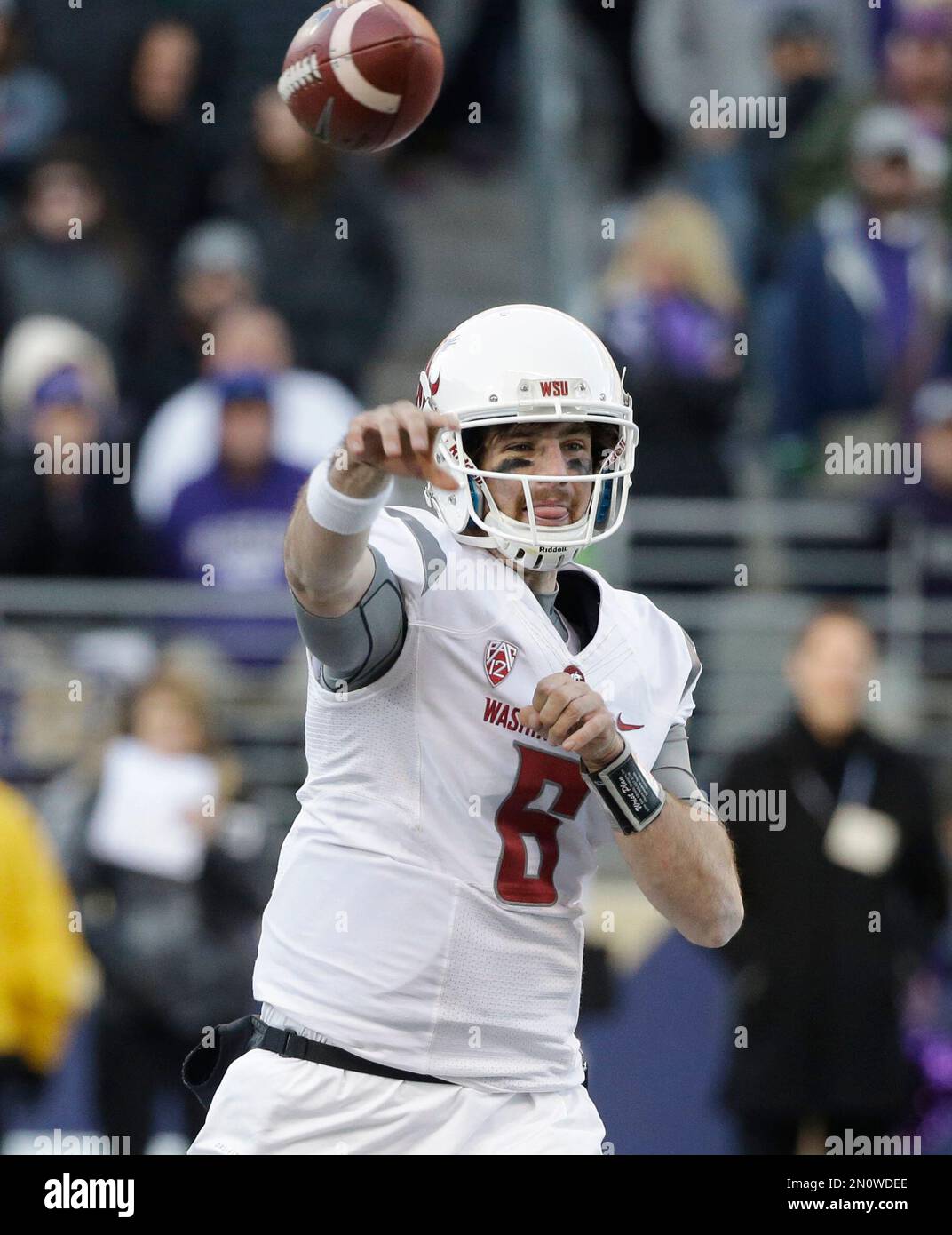Washington State quarterback Peyton Bender in action against Washington ...