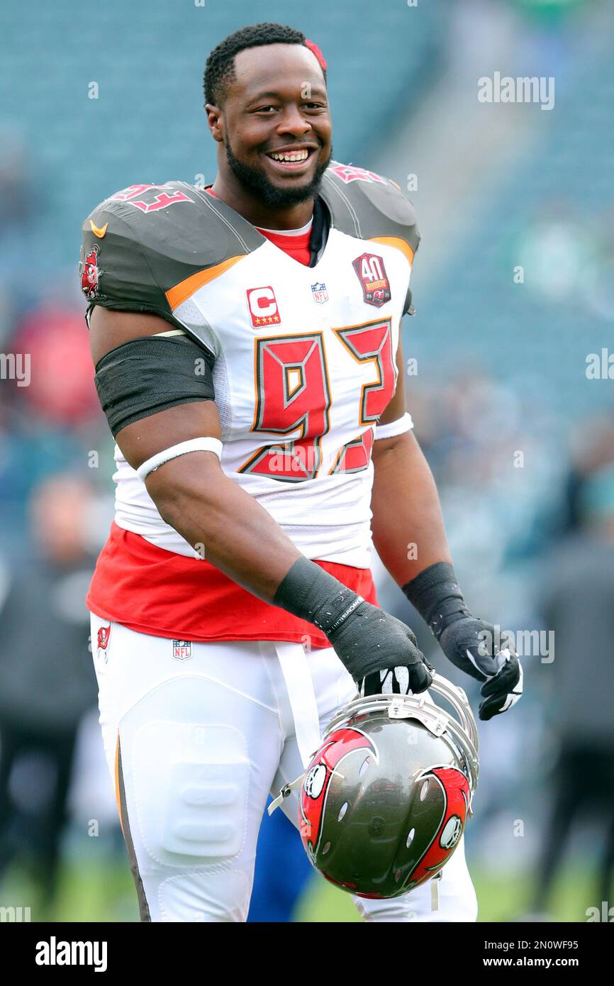Tampa Bay Buccaneers defensive tackle Gerald McCoy (93) warms up before ...